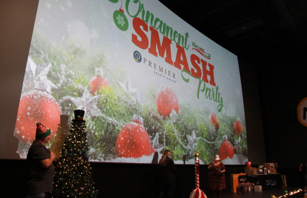 Ornament Smash Party 2022 | 104.1 EZ FM